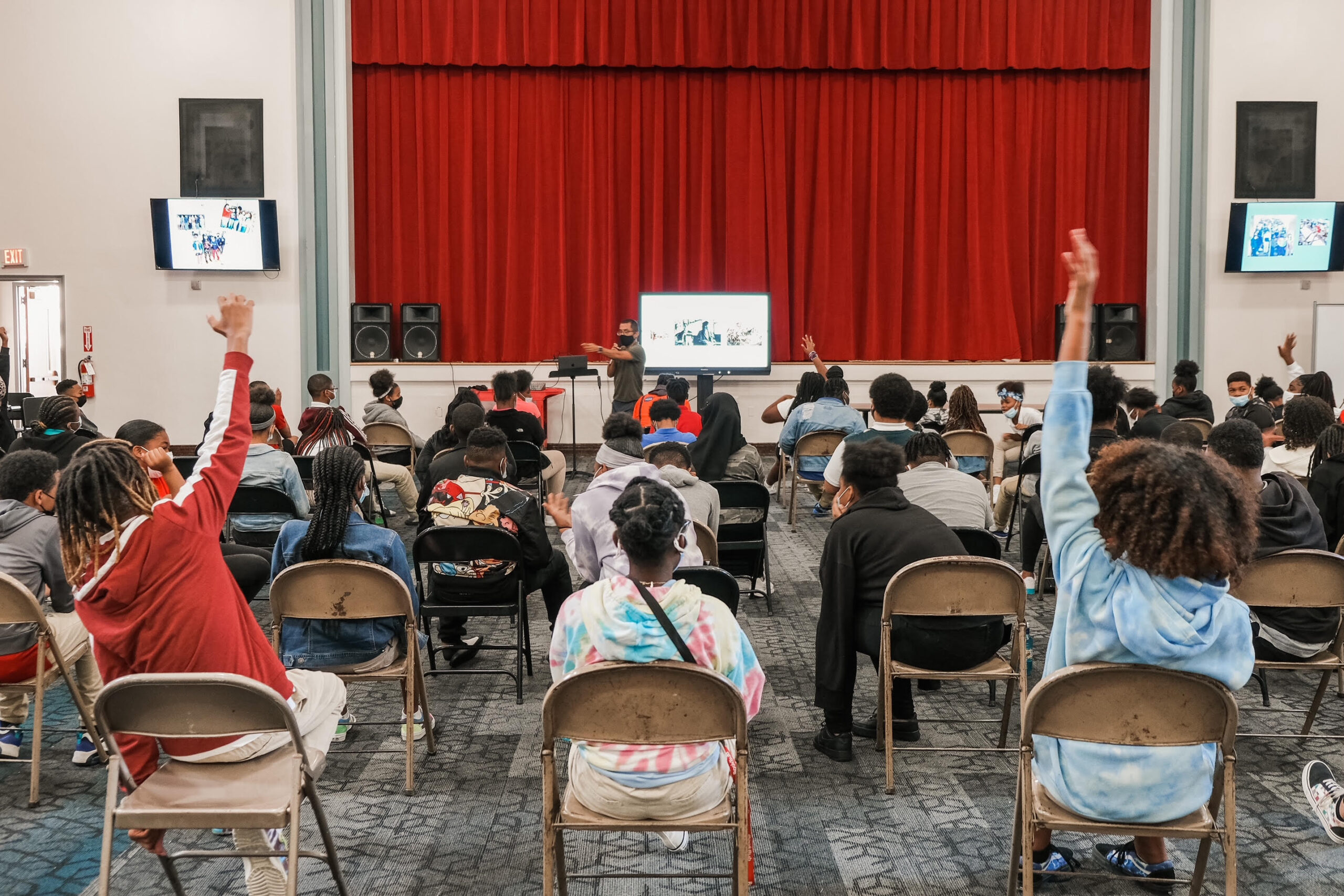 CJ Hunt is still trying to make eighth-graders laugh - New America Fellows Archive